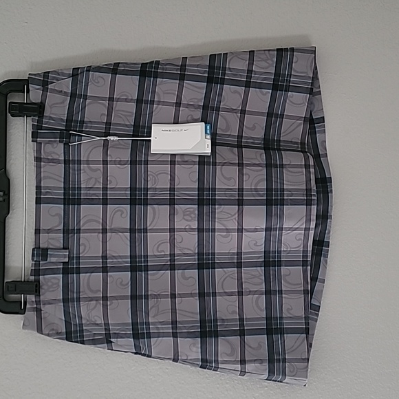 Nike | Skirts | Golf Drifit Scroll Skort Shorts Classic Rise Grayblack ...